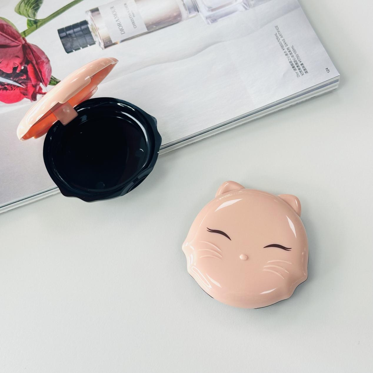 Cute shape cosmetic packaging